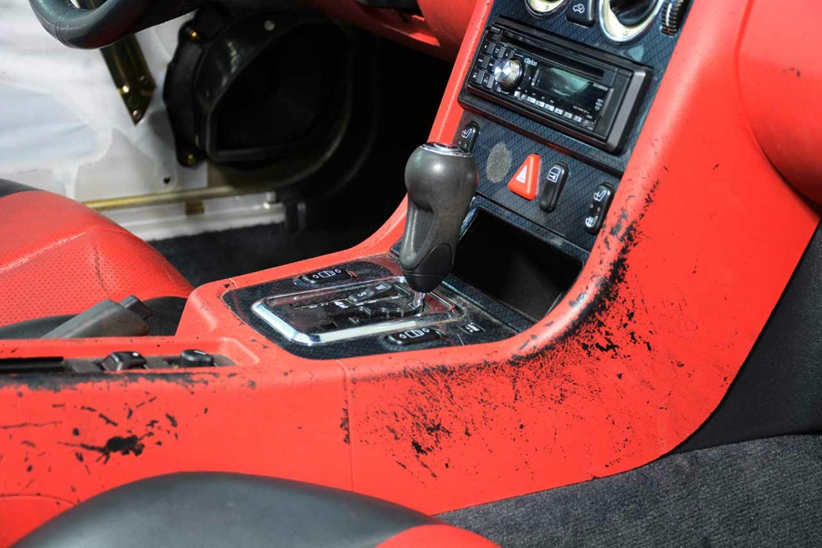 Innenraum Sanierung Softlack SLK170 - HUB CAR